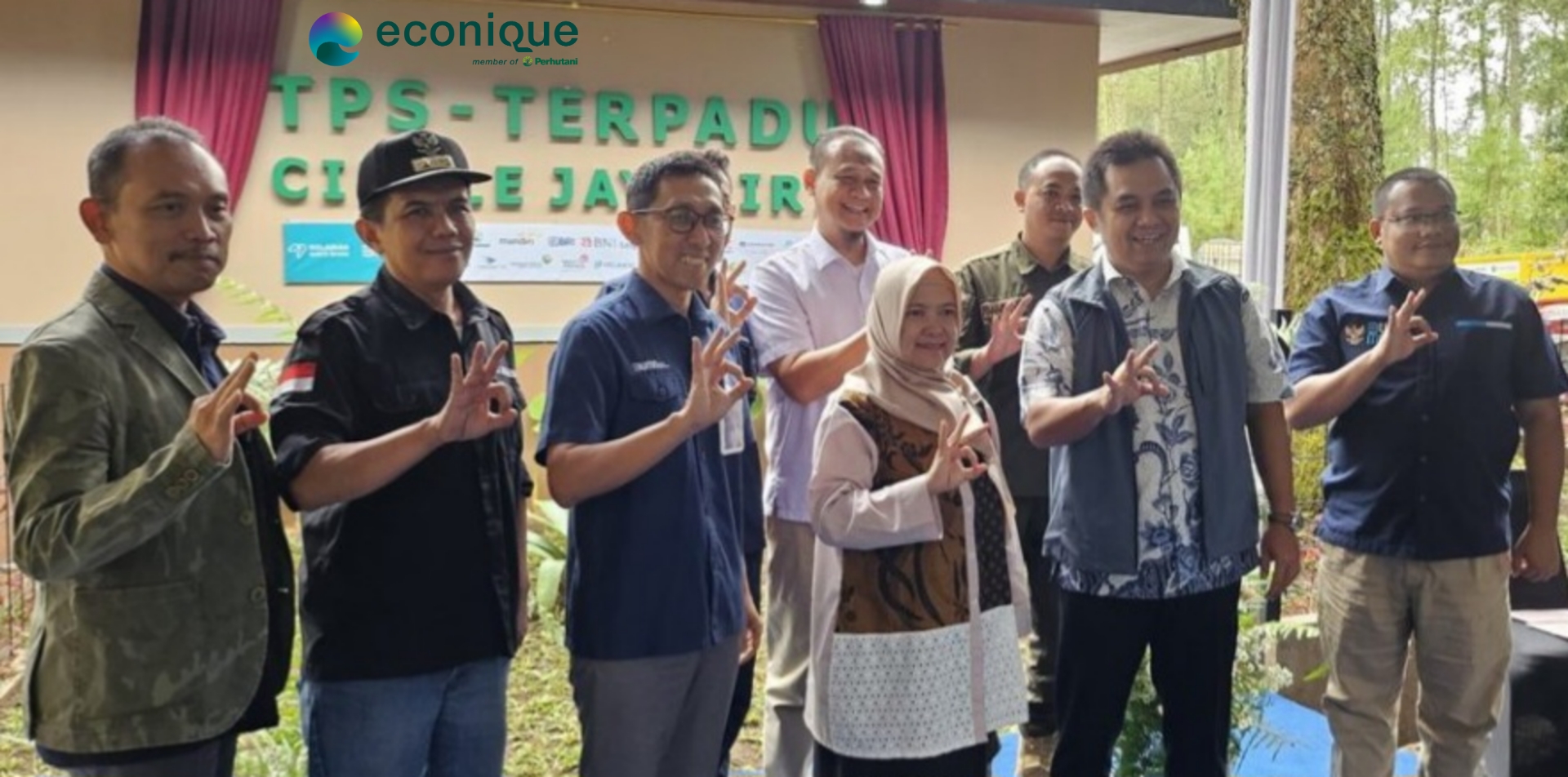 Asdep IPK Kementerian BUMN dan Direktur Keuangan Perum Perhutani ...